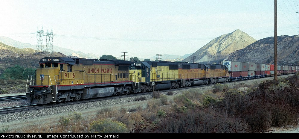 UP 9116 and CNW 9116